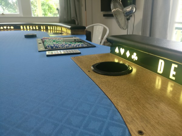 Deluxe Poker Table – symondrake.com
